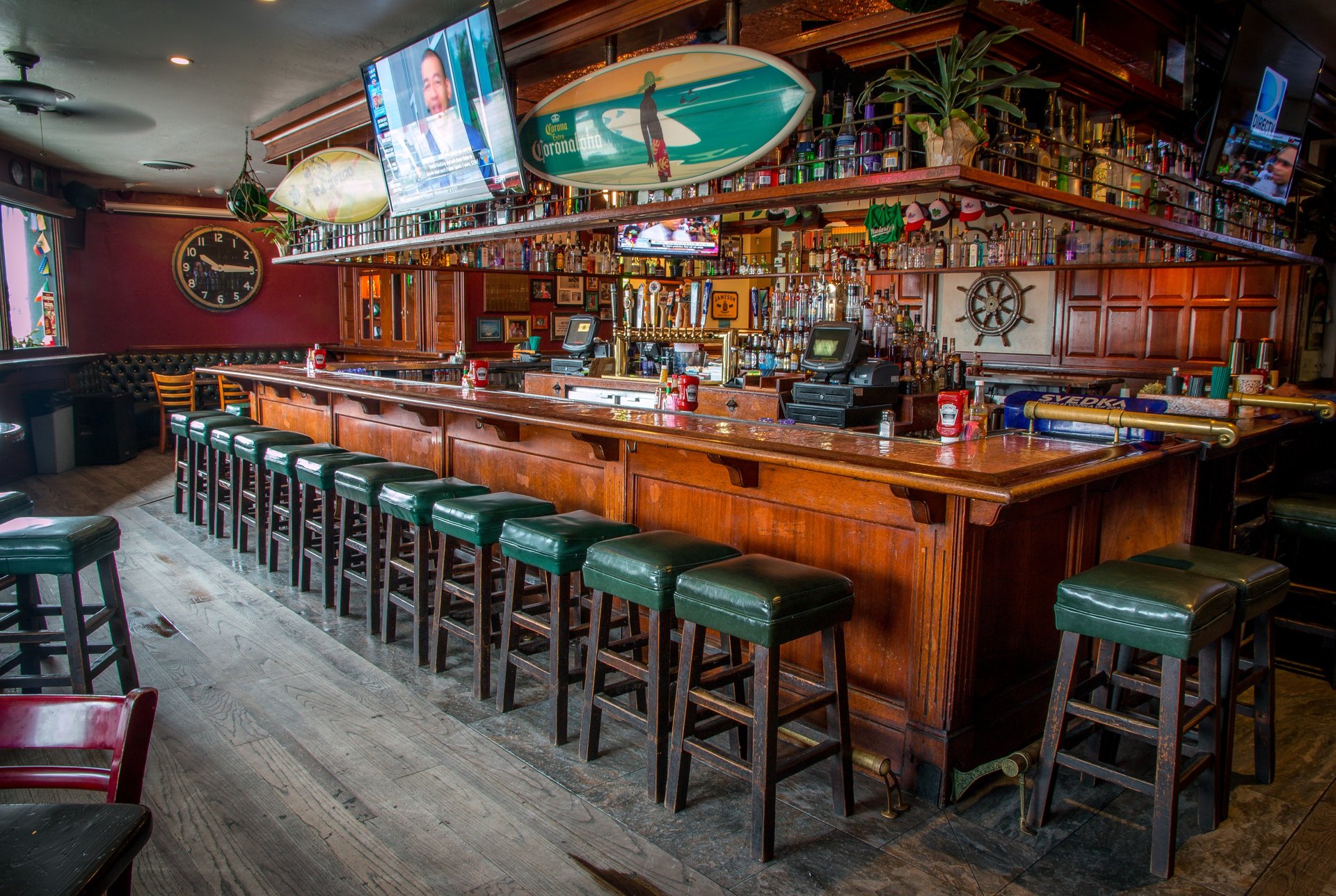 Malarky's Irish Pub - Bar / Club in Newport Beach, CA | The Vendry