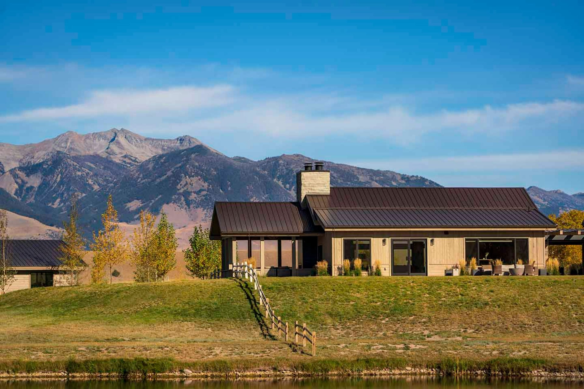 Madison Double R - Hotel in Ennis, MT | The Vendry