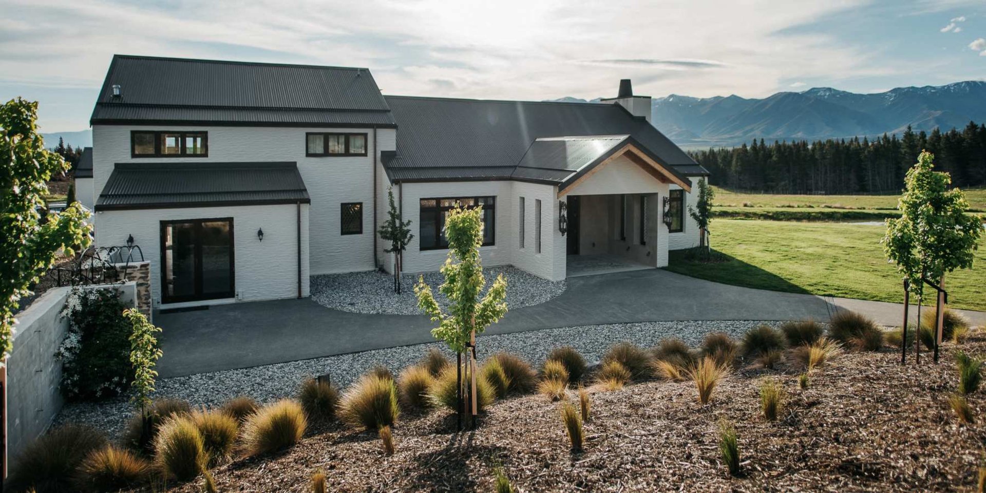 Mt Cook Lakeside Retreat, High Country Estate - Hotel in Lake Pukaki ...