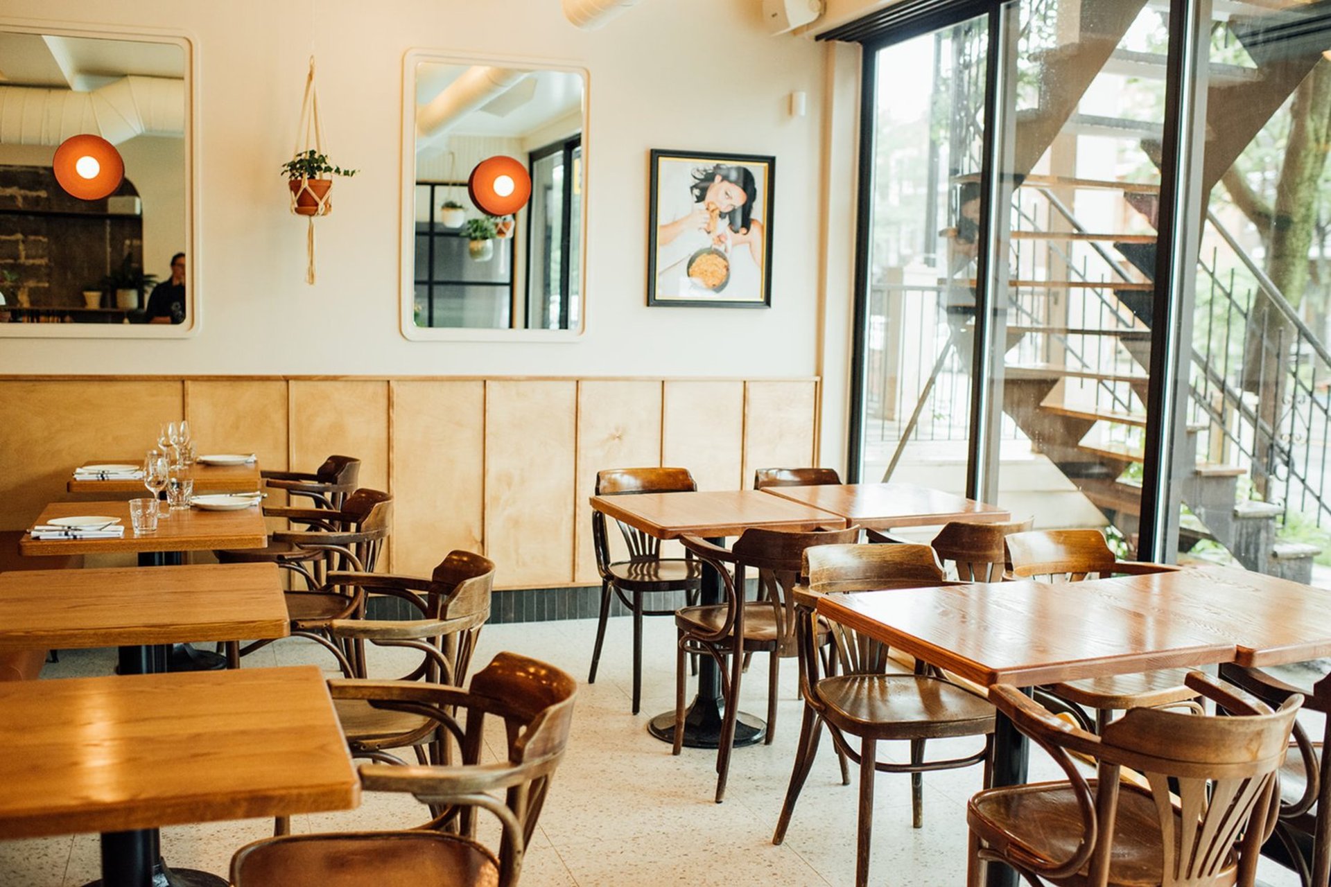 Restaurant Moccione - Italian Restaurant in Montréal, Canada | The Vendry