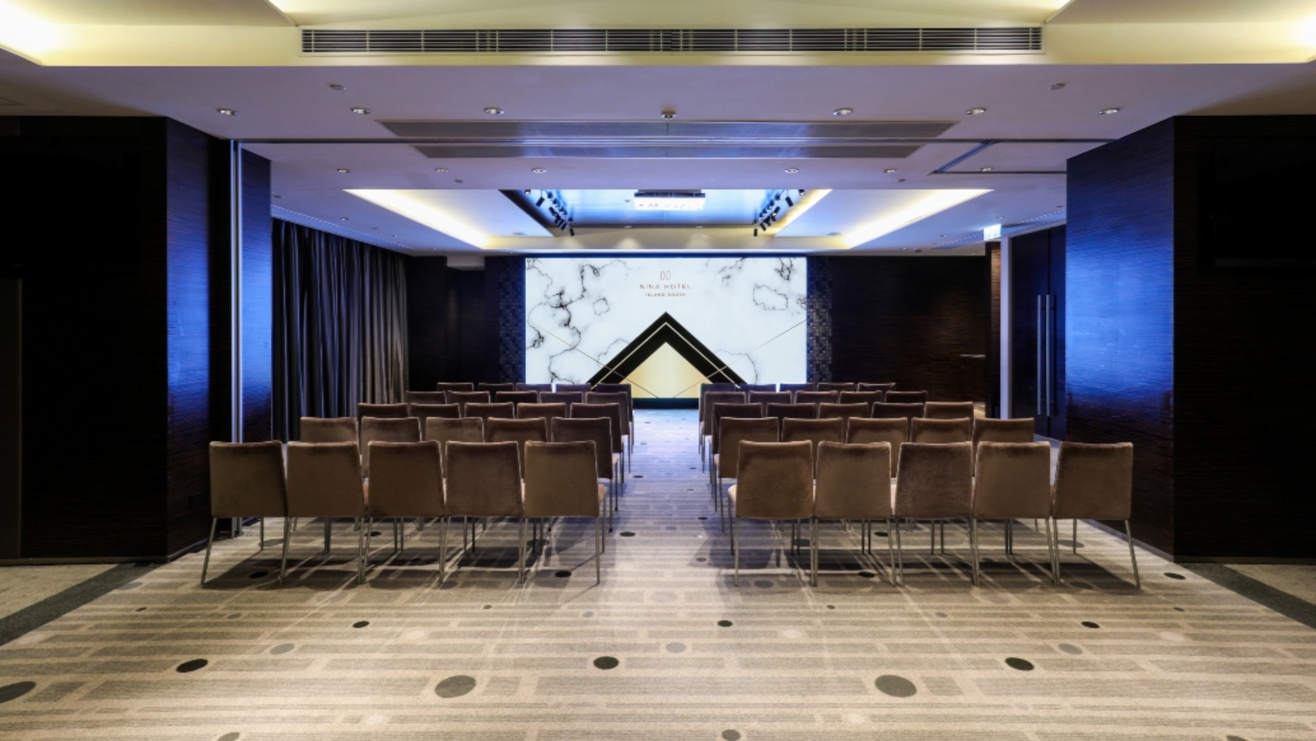 VIP Room I at Nina Hotel Island South - Hotel in in Central, Hong Kong ...