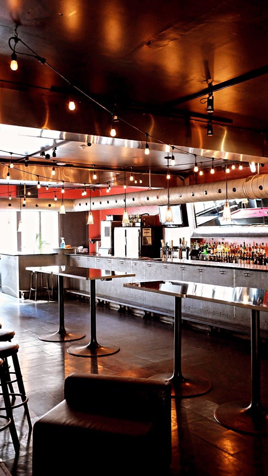 Stealth Lounge at The Pilot - Restaurant in in Toronto, Canada | The Vendry