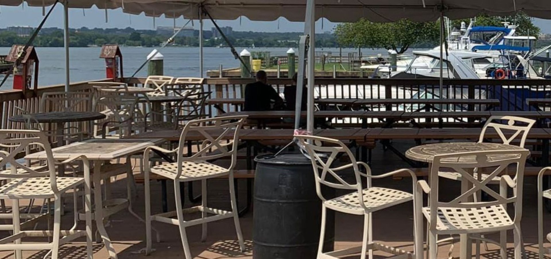 Slip Inn Bar & Grill - American Restaurant in Washington, DC | The Vendry