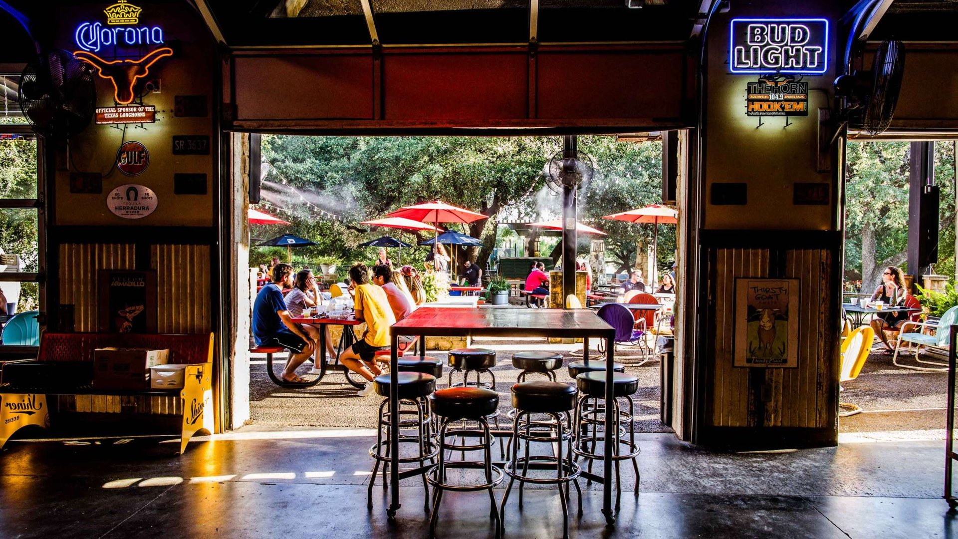 Doc's Backyard Grill - Bar / Club in Austin, TX | The Vendry
