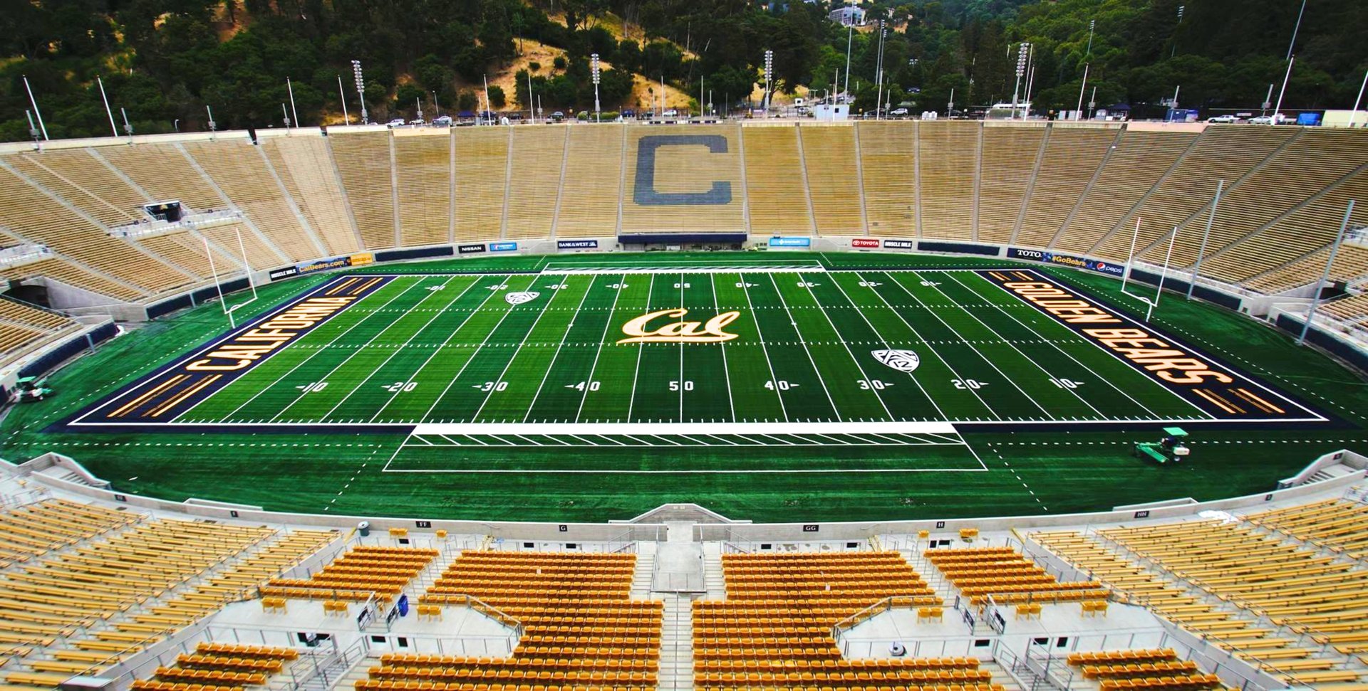 California Memorial Stadium - Stadium in Berkeley, CA | The Vendry
