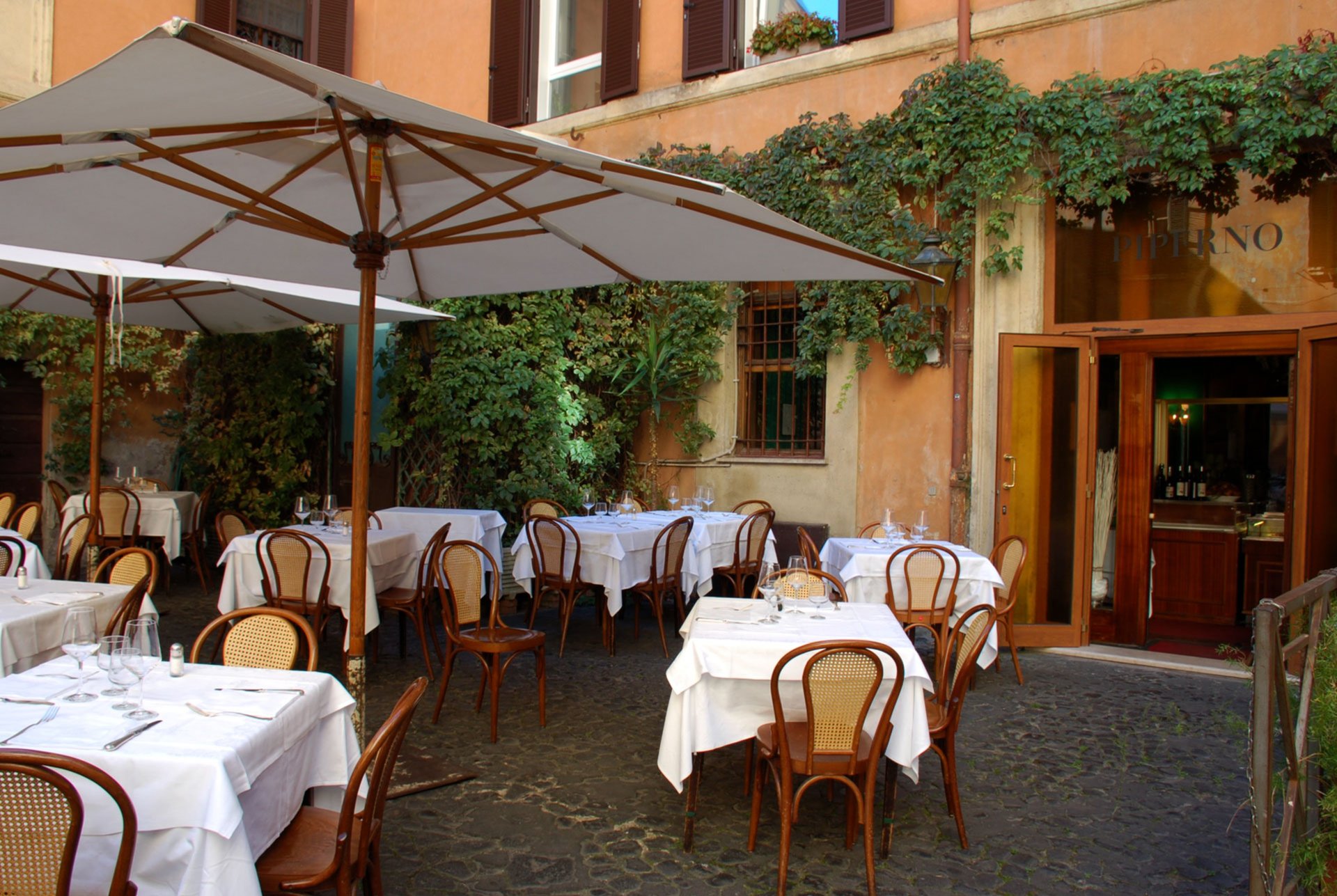 Piperno Restaurant - Italian Restaurant in Roma, Italy | The Vendry