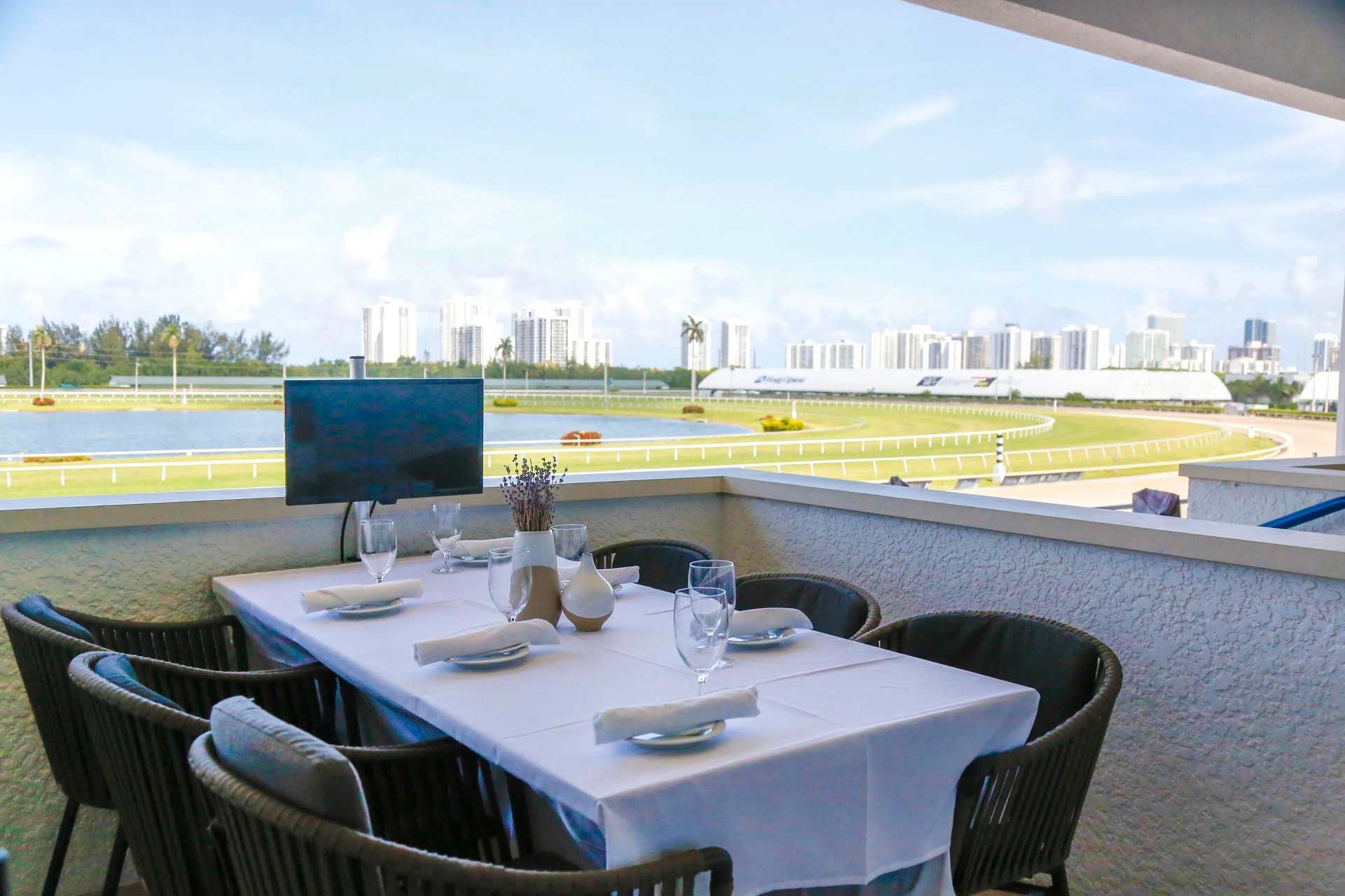 Ten Palms - American Restaurant in Hallandale Beach, FL | The Vendry