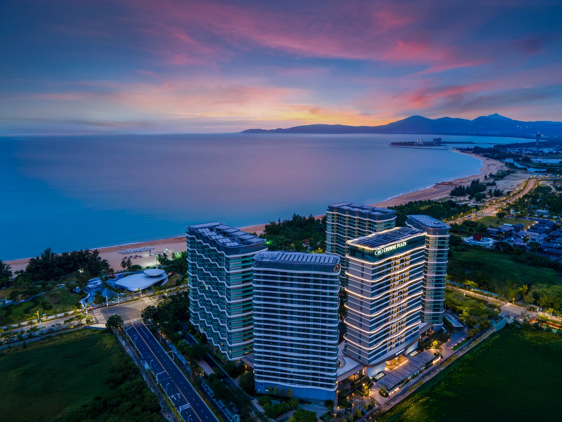 CROWNE PLAZA YAZHOU BAY BY IHG - Hotel in San Ya Shi, China | The Vendry