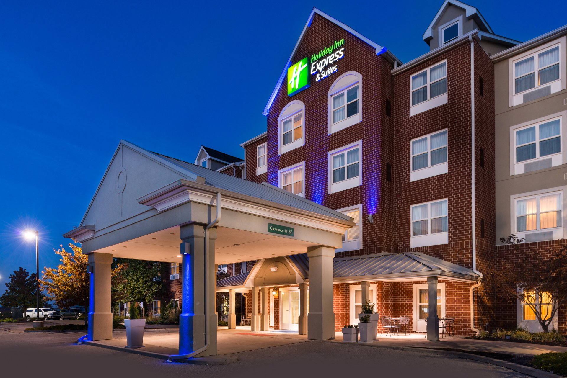 HOLIDAY INN EXP STES O FALLON - Hotel in O'Fallon, MO | The Vendry