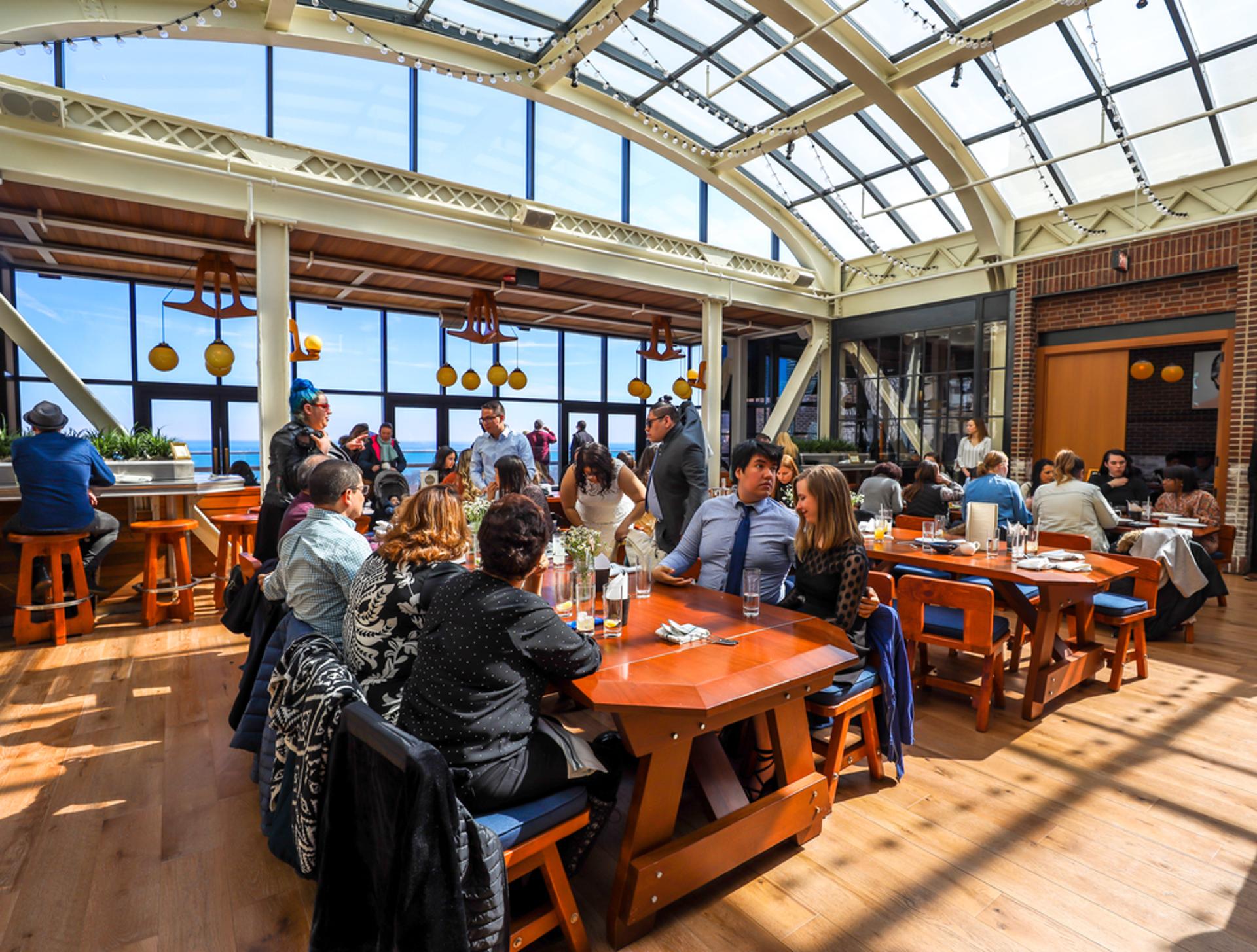 VU Rooftop Bar - Bar / Club in Chicago, IL | The Vendry