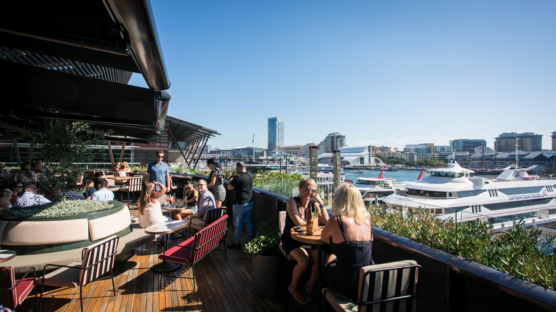 Smoke Bar - Cocktail Bar Restaurant in Barangaroo, Australia | The Vendry