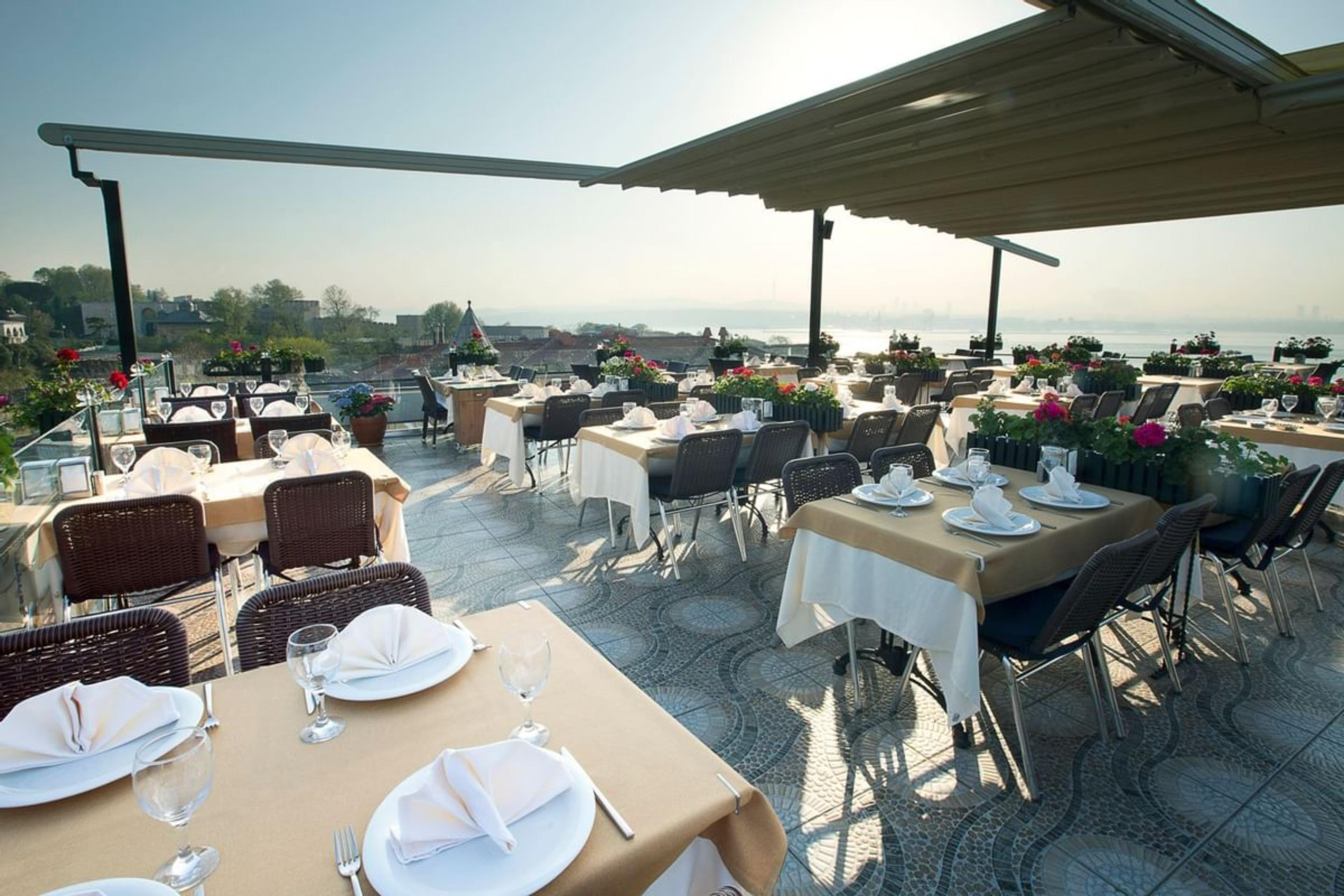 10 Beautiful Rooftops in Istanbul by Travel with a Pen | The Vendry