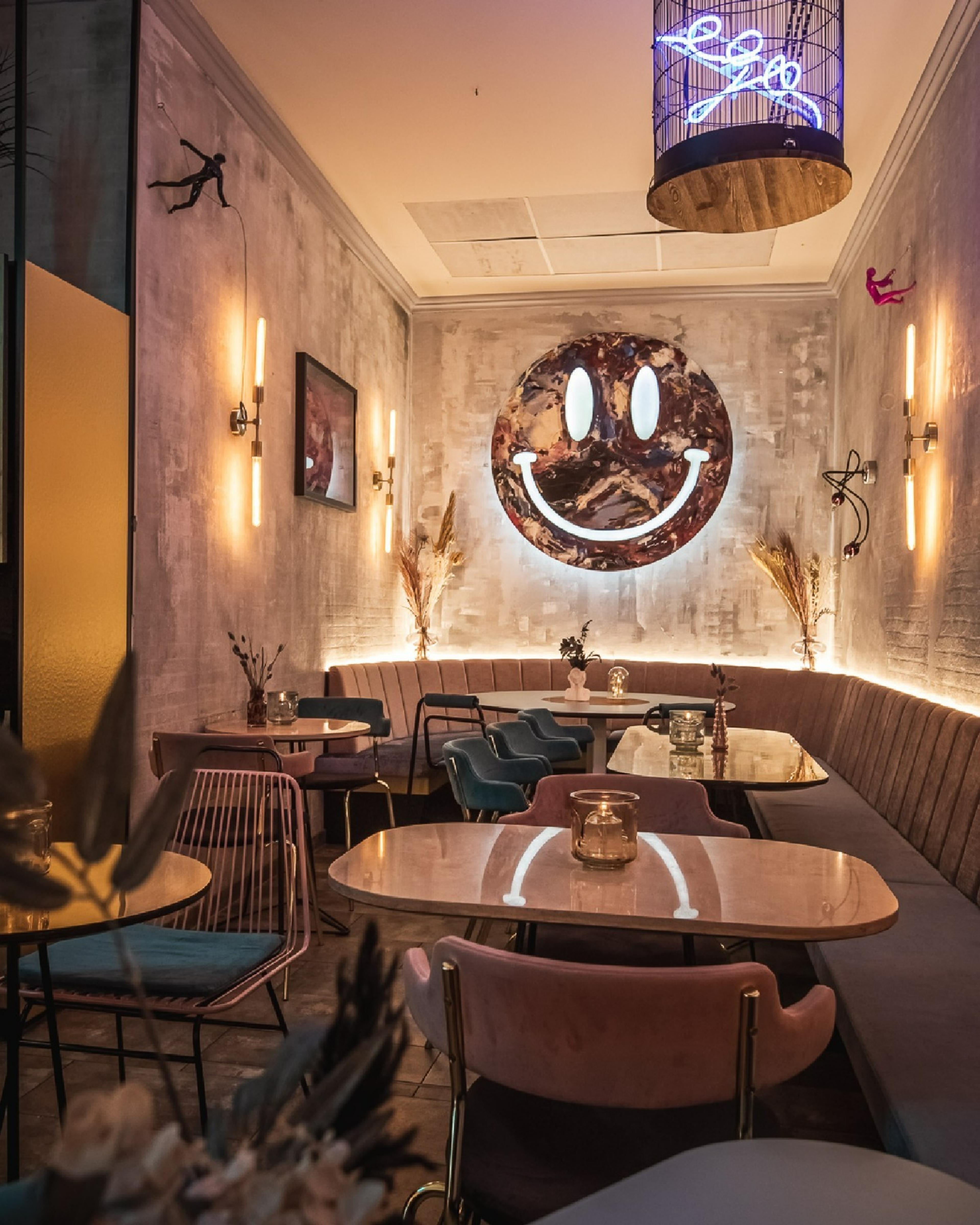 10+ Bars / Clubs in Frankfurt, Germany | The Vendry