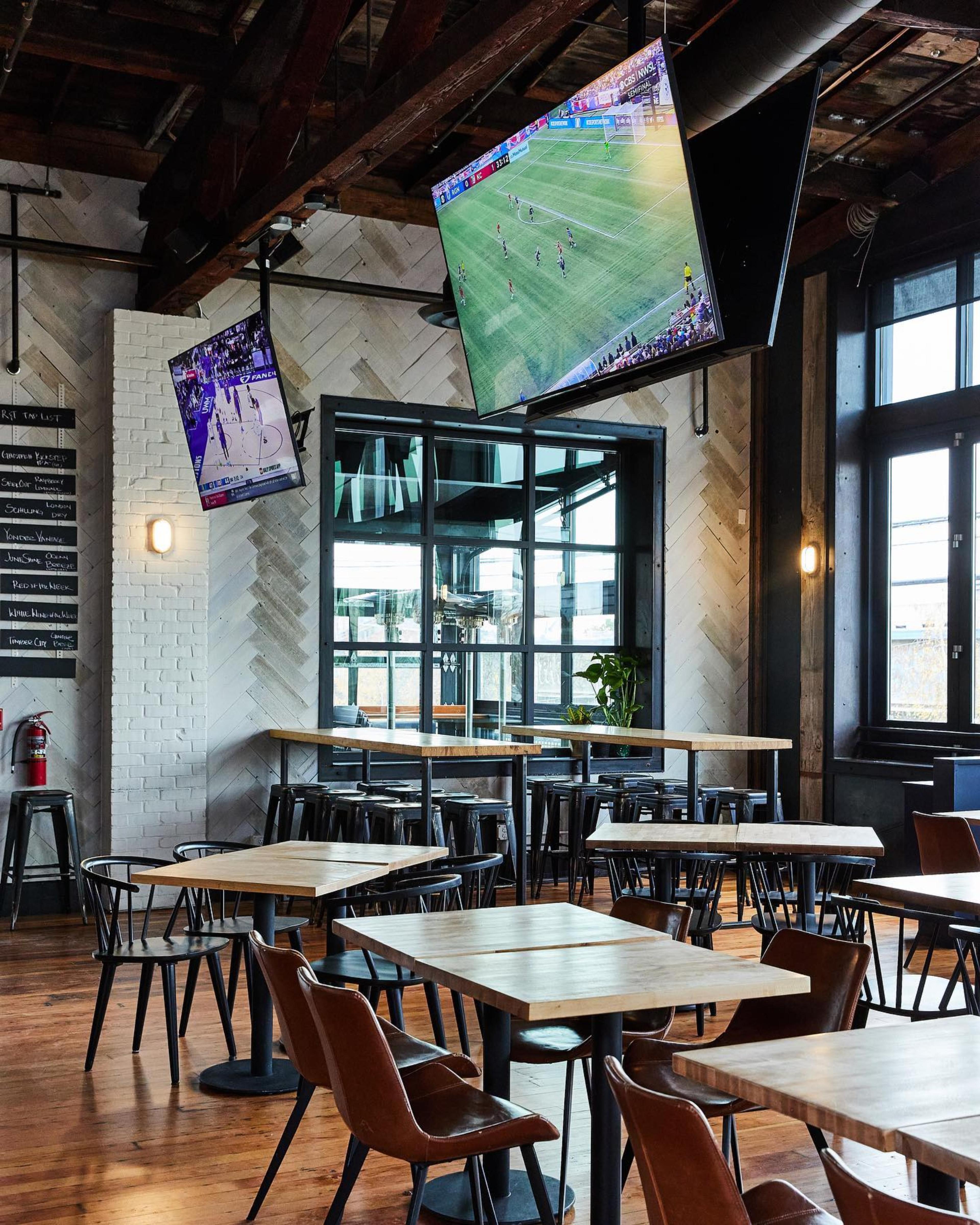 Rough & Tumble Pub - Gastropub Restaurant in Seattle, WA | The Vendry