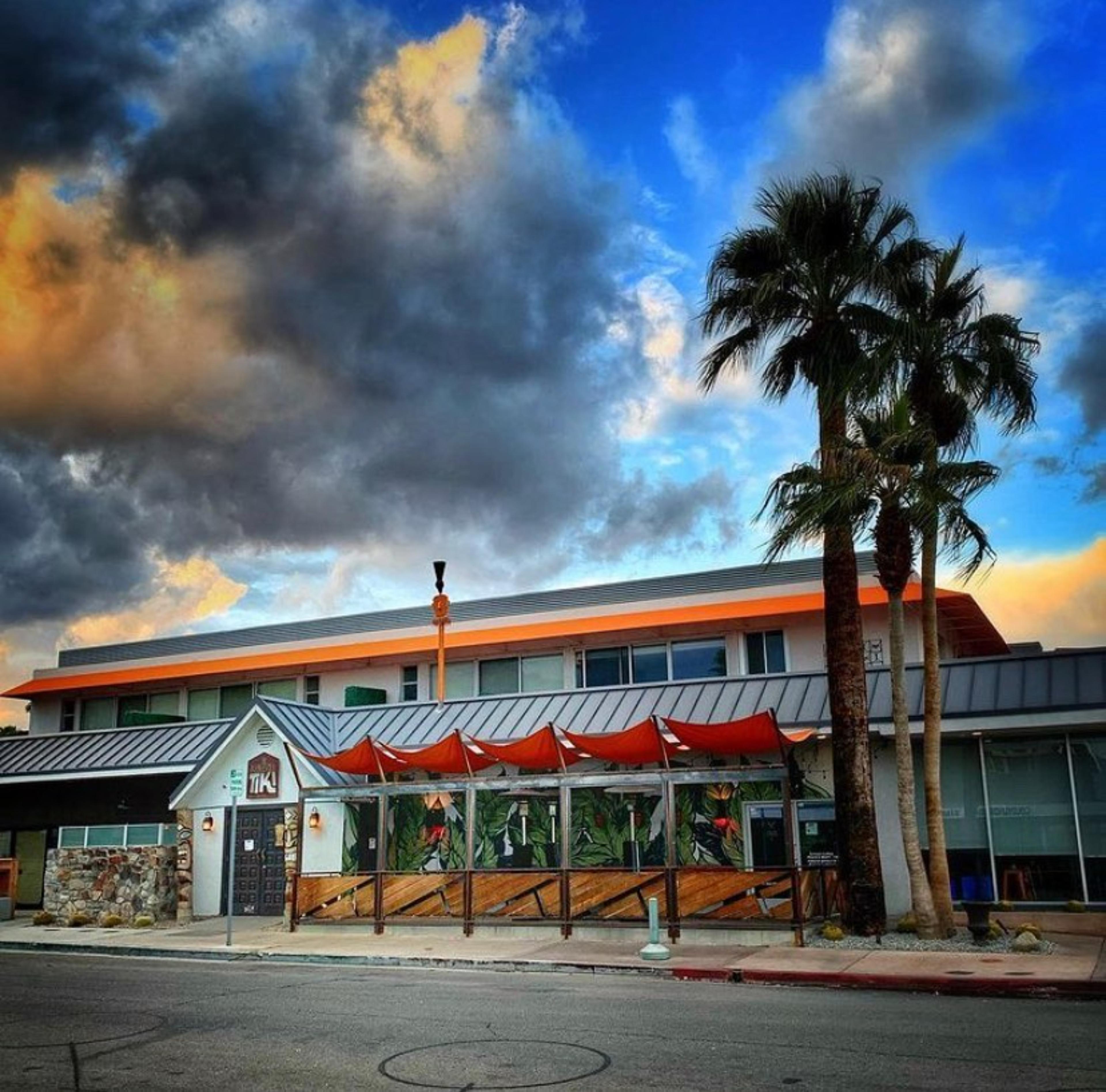 The 50 Best Bars And Drinks In Palm Springs by Wanderlog | The Vendry