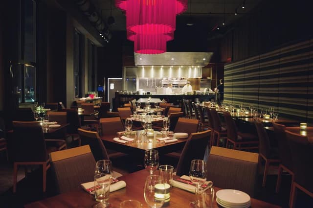 8UP Elevated Drinkery & Kitchen - American Restaurant in Louisville, KY ...