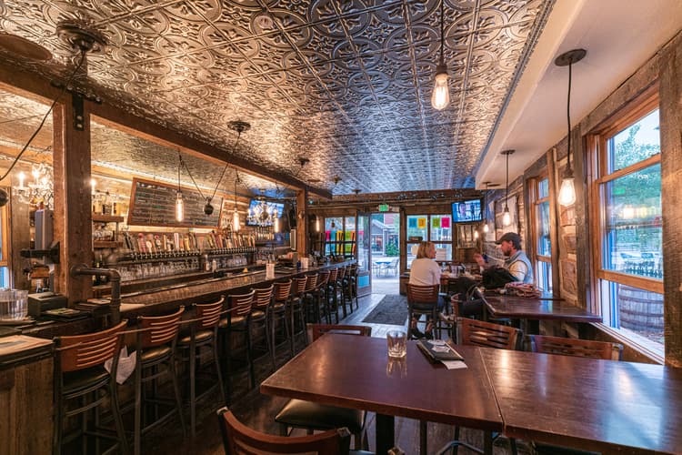 The 26 Best Rooftop Bars In Breckenridge by Wanderlog | The Vendry
