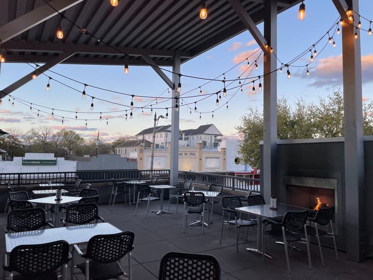 10 Of The Best Bars In The Heights by Secret Houston | The Vendry