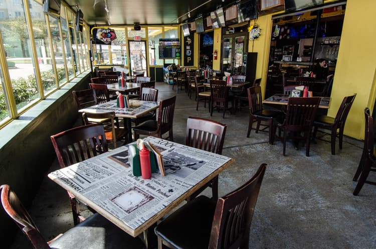 15 Of The Best Sport Bars In Houston by Secret Houston | The Vendry
