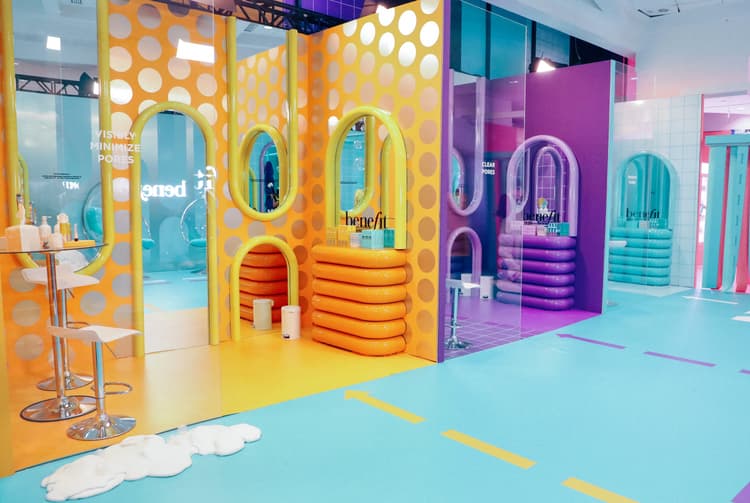 Gisou Holiday - Pop Up in Paris, France | The Vendry
