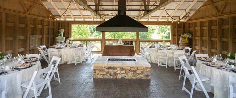 The Barn at Dollywood's DreamMore Resort & Spa - Hotel